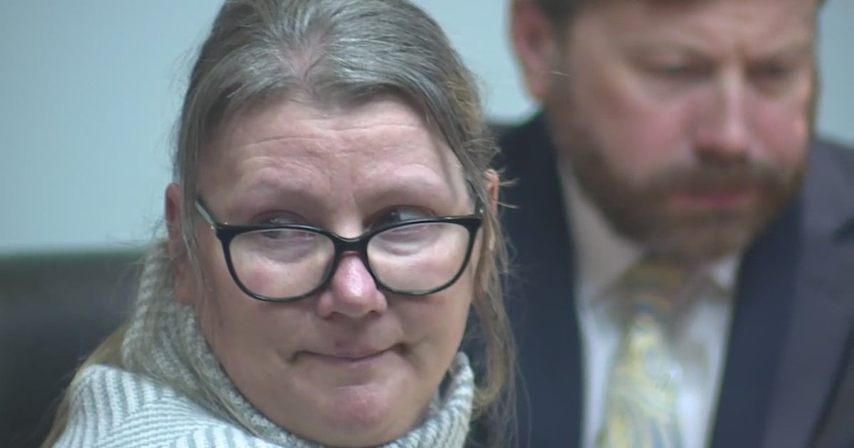 Jennifer Crumbley's attorney: Oxford shooter's mom was hyper-vigilant ...