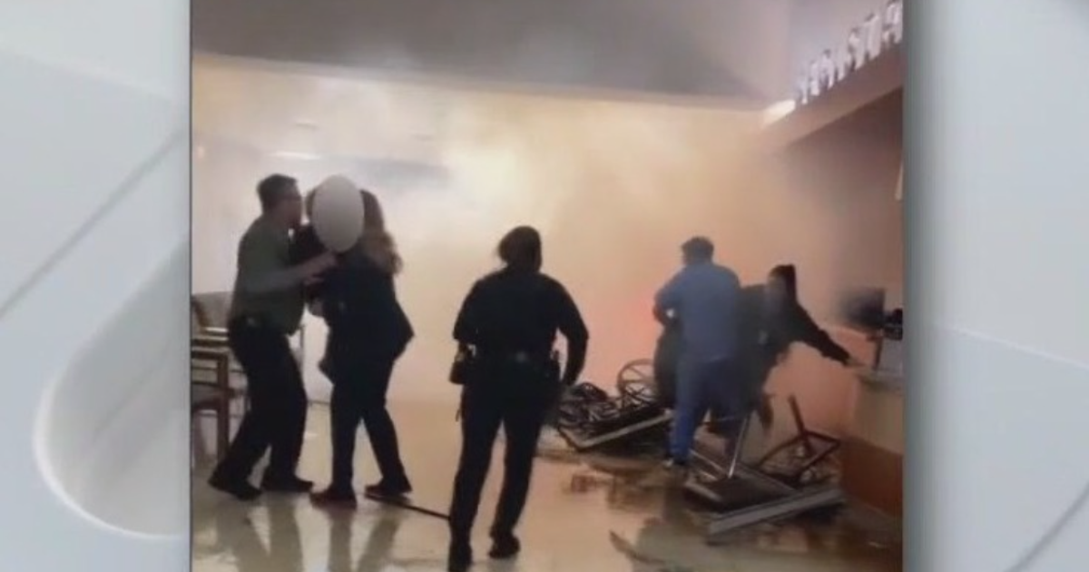 Car crashes into ER at North Austin hospital leaving 1 dead, 5 injured ...