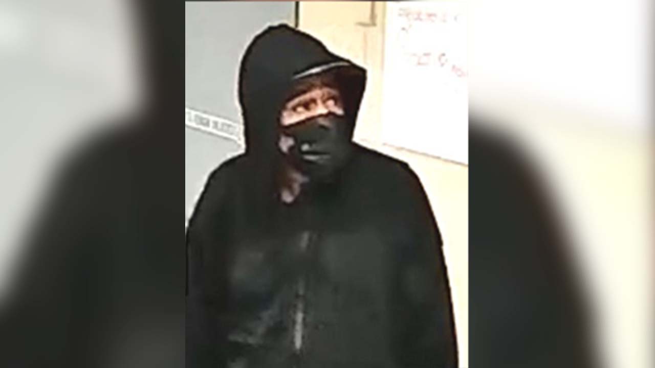 Man Attacks Woman During Aggravated Robbery In South Austin Apd Fox