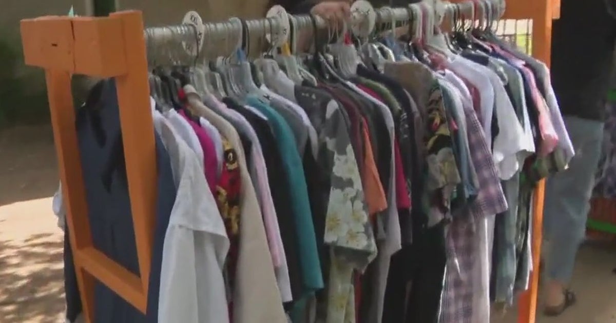Non-profit mobile clothing closet helps those in need | FOX 7 Austin