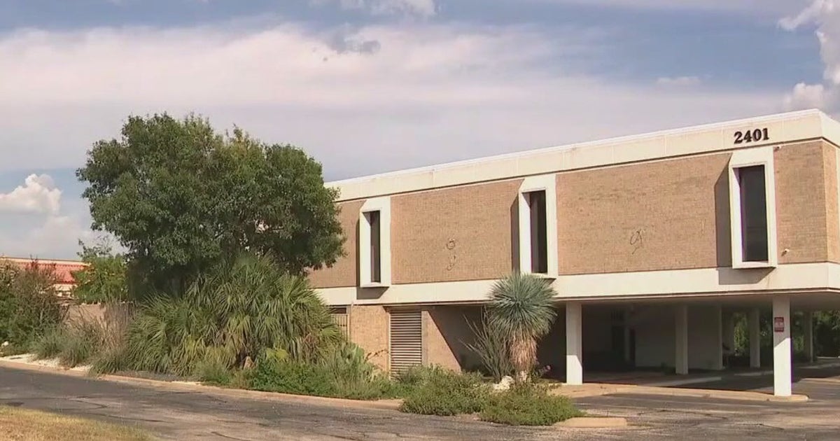 Council approves buying $4.3M property for new homeless navigation ...
