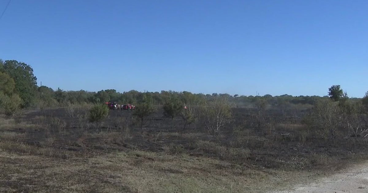 Quick-moving fire in South Austin burns over 20 acres | FOX 7 Austin