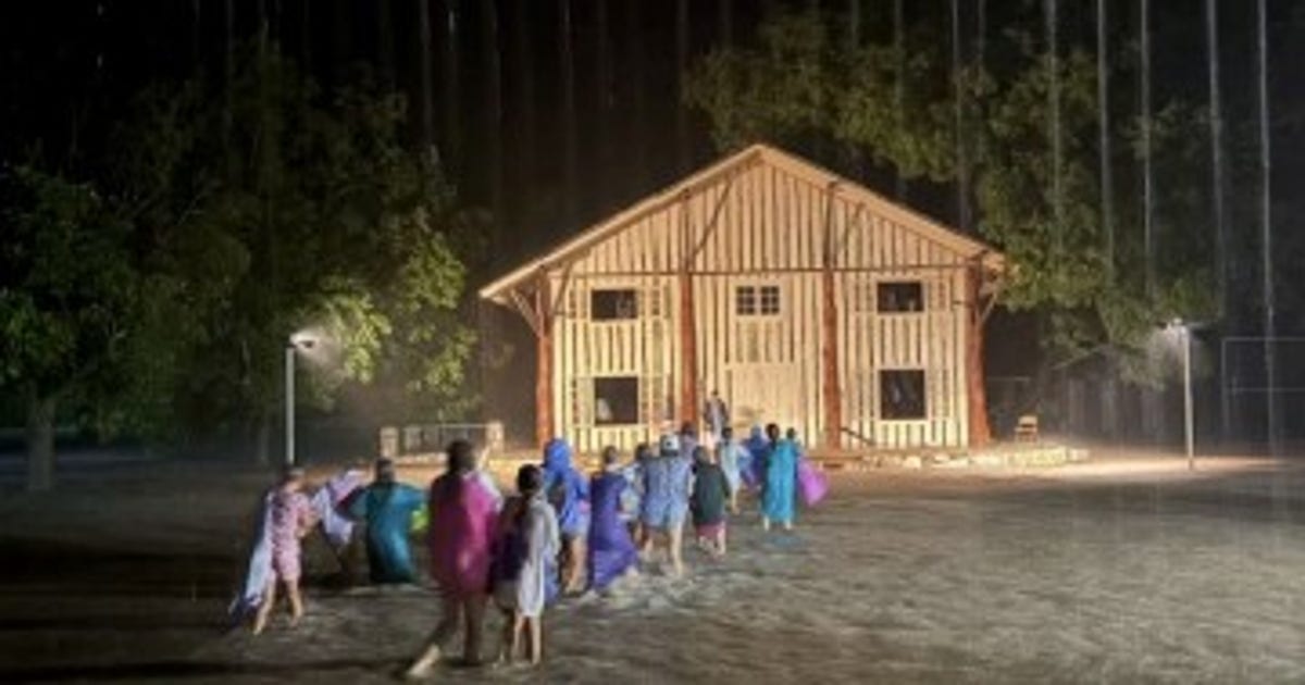 Texts among Kerr County officials show confusion about missing campers ...