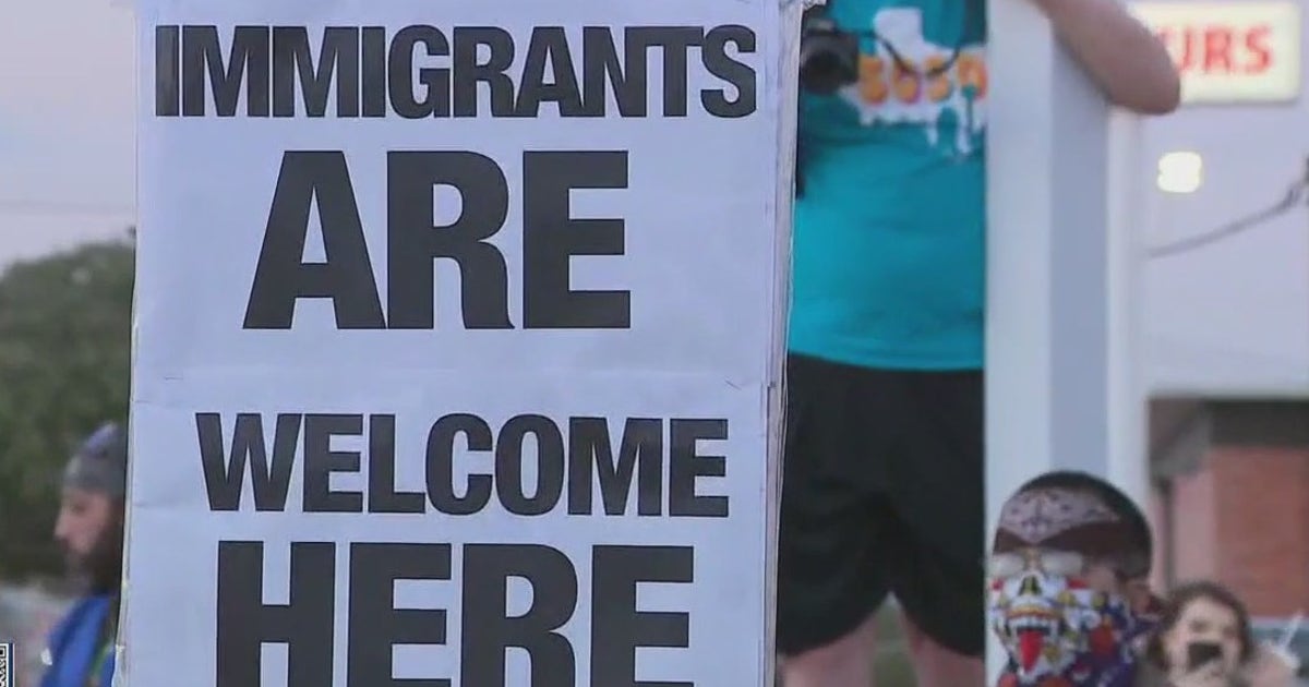 San Antonio ICE raid: Nearly 200 migrants in custody | FOX 7 Austin