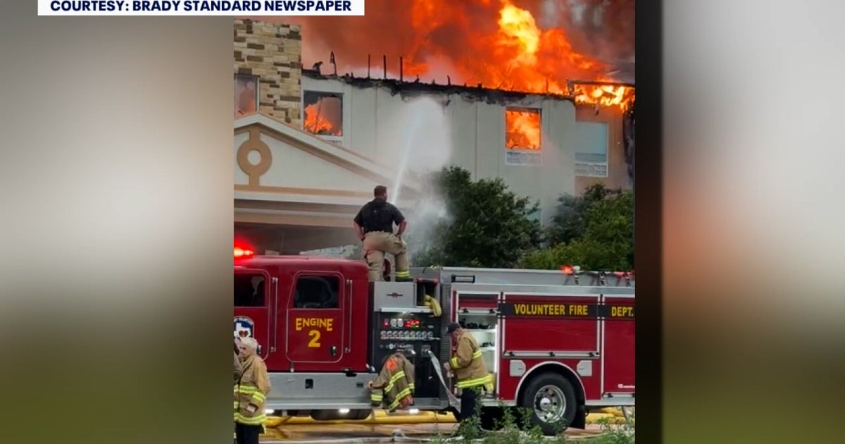 Lightning strike sparks massive fire, destroys hotel in Brady | FOX 7 ...