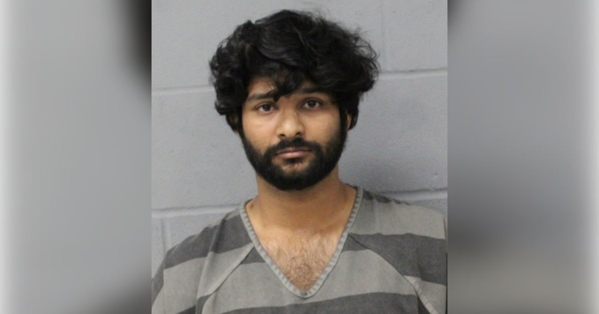 Total Wireless employee arrested for sending customer's nudes to his ...