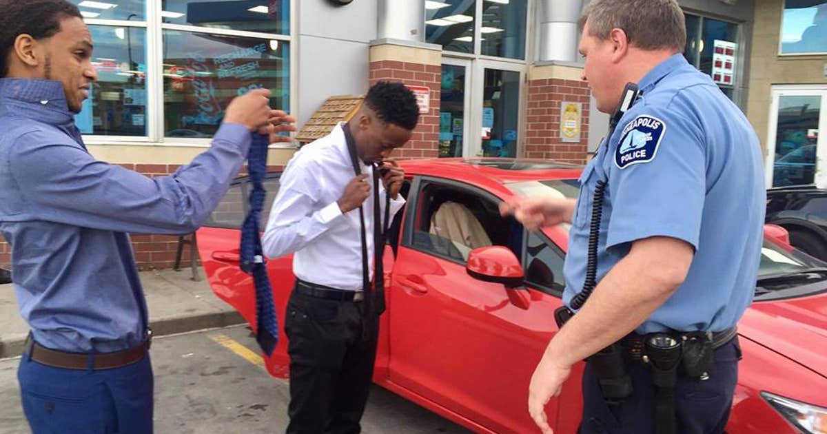 MPD officer helps young men with their ties | FOX 9 Minneapolis-St. Paul