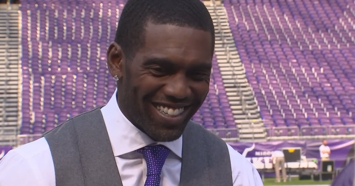 Former Vikings star Randy Moss reveals he's battling internal health ...