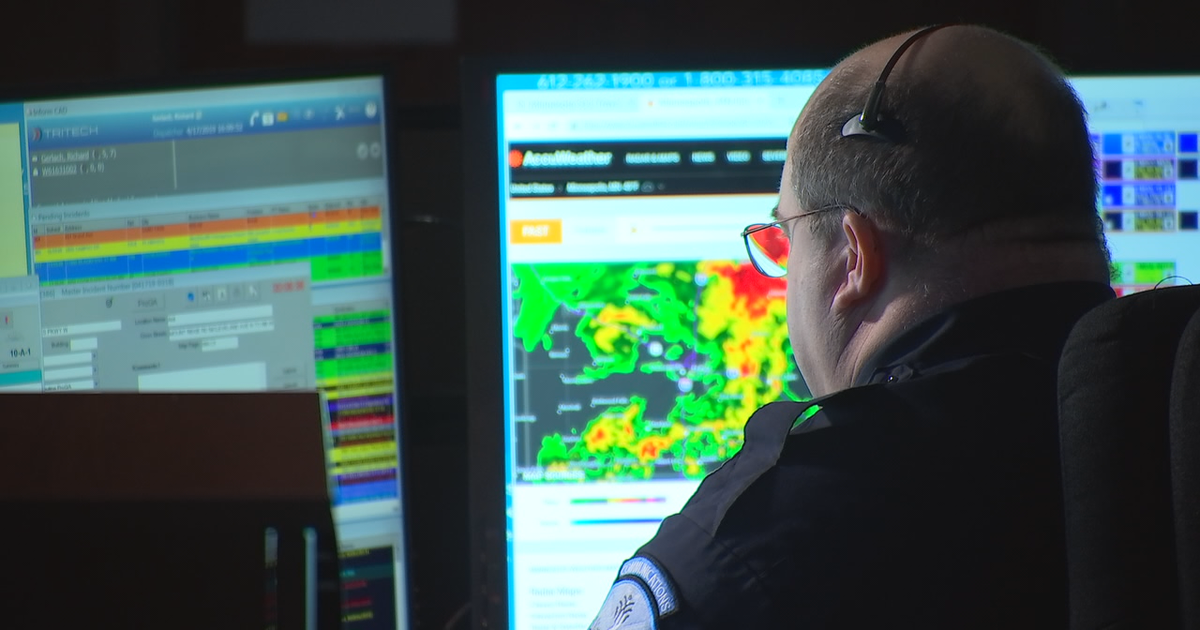 New 911 dispatcher training program puts emphasis on mental health ...