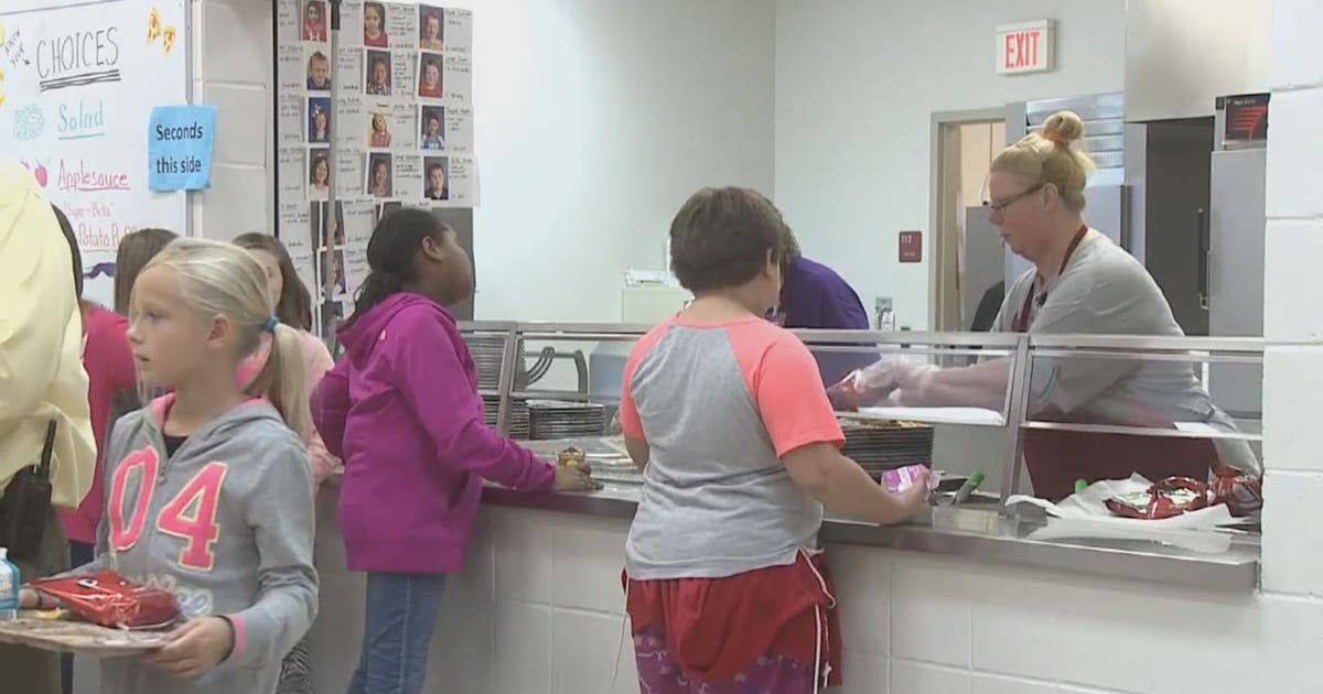 Man pays overdue school lunch fees for nearly 100 children | FOX 9 ...