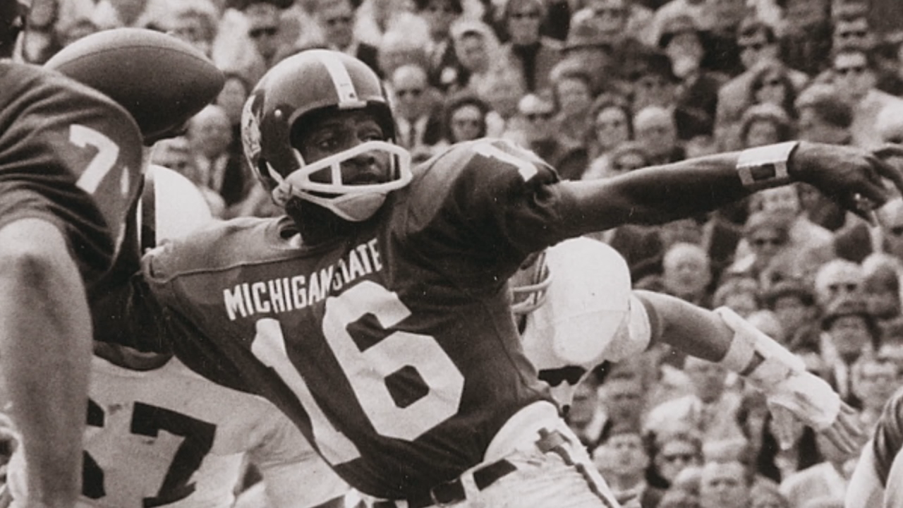 New film follows trailblazing black football players under segregation ...