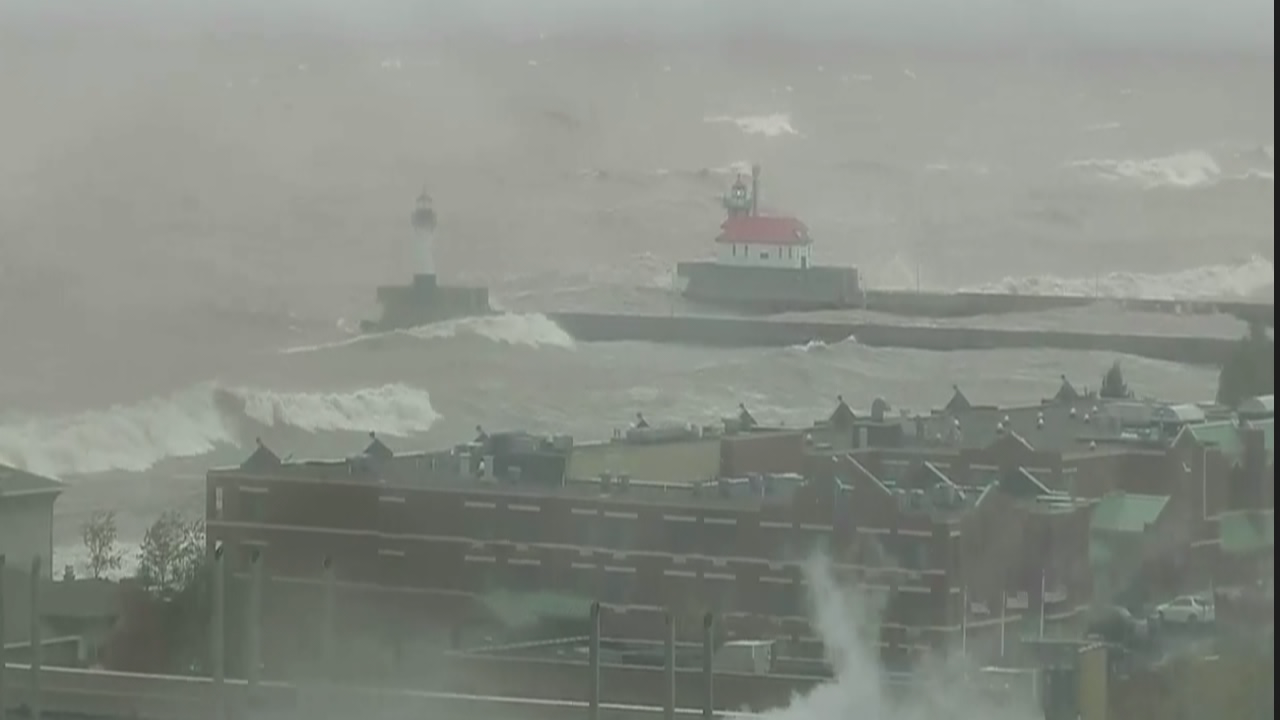 Lake Superior storm causing flooding, high waves in Duluth, Minn. | FOX ... Lake Superior storm causing flooding, high waves in Duluth, Minn. | FOX ...
