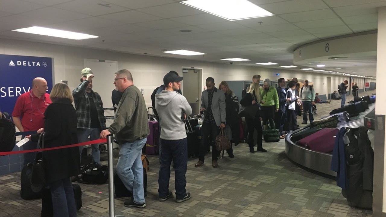 MSP Airport Runways Closed By Snowstorm Hundreds Of Flights Canceled MSP Airport Runways Closed By Snowstorm Hundreds Of Flights Canceled
