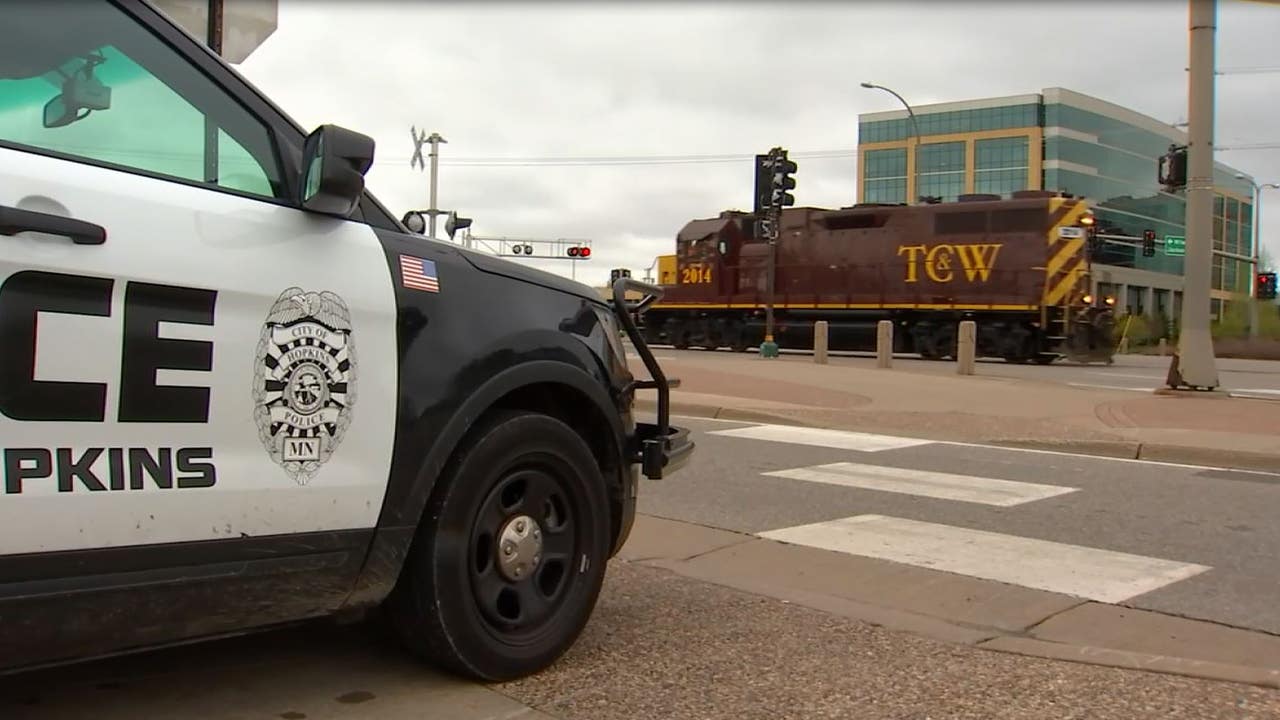 Hopkins police join railroad officials in preventing crashes at ...