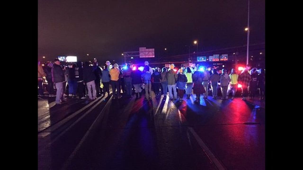 U.S. DOJ to review Minneapolis response to Jamar Clark protests