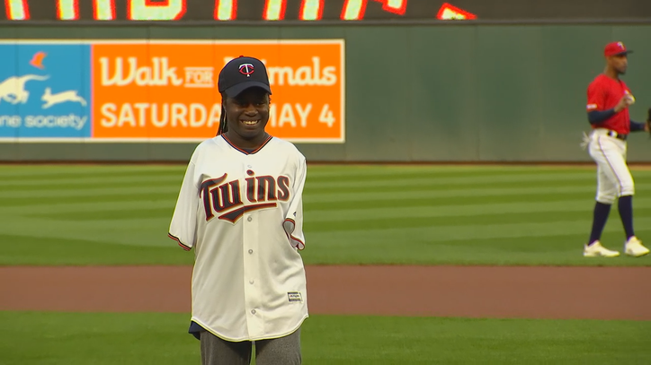 Adaptive Athlete Born Without Arms Throws First Pitch At Twins Game