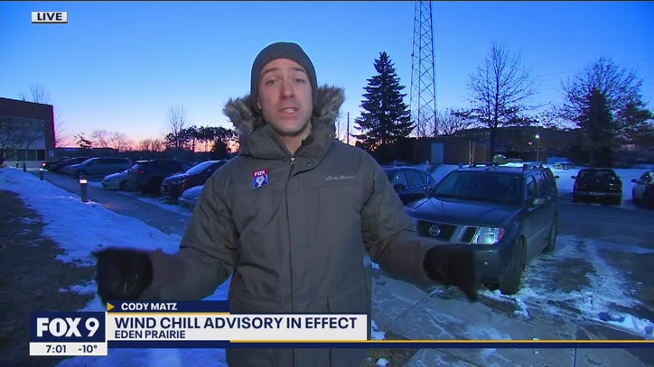 Meteorologist Cody Matz braves bitter cold to deliver forecast | FOX 9 ...