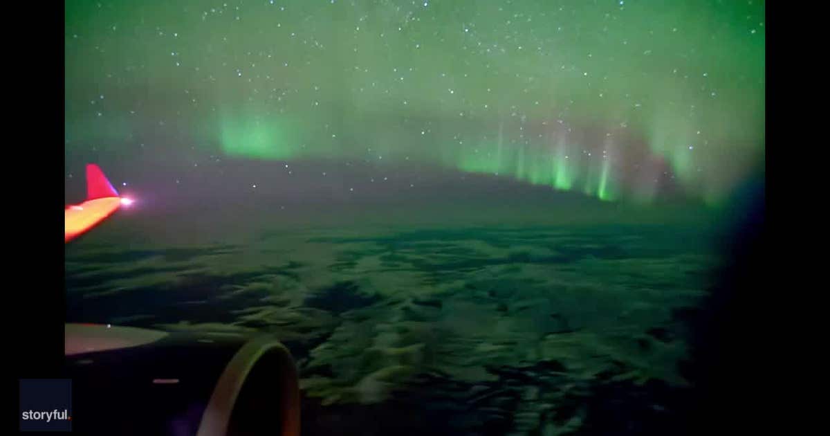 Watch: Lucky passenger captures stunning time-lapse video of northern ...