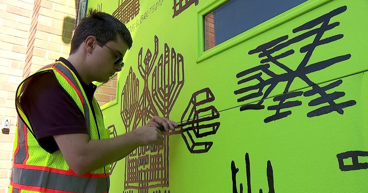 Autistic artist creates mural for St. Paul’s Creative Arts Zone | FOX 9 ...