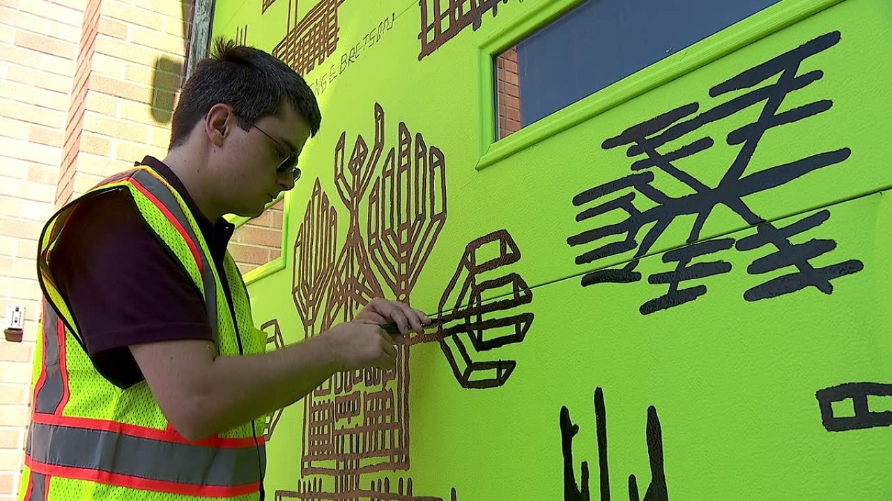 Autistic artist creates mural for St. Paul’s Creative Arts Zone | FOX 9 ...