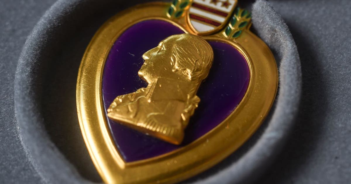 Army presents Purple Heart to Minnesota veteran 73 years after he was ...