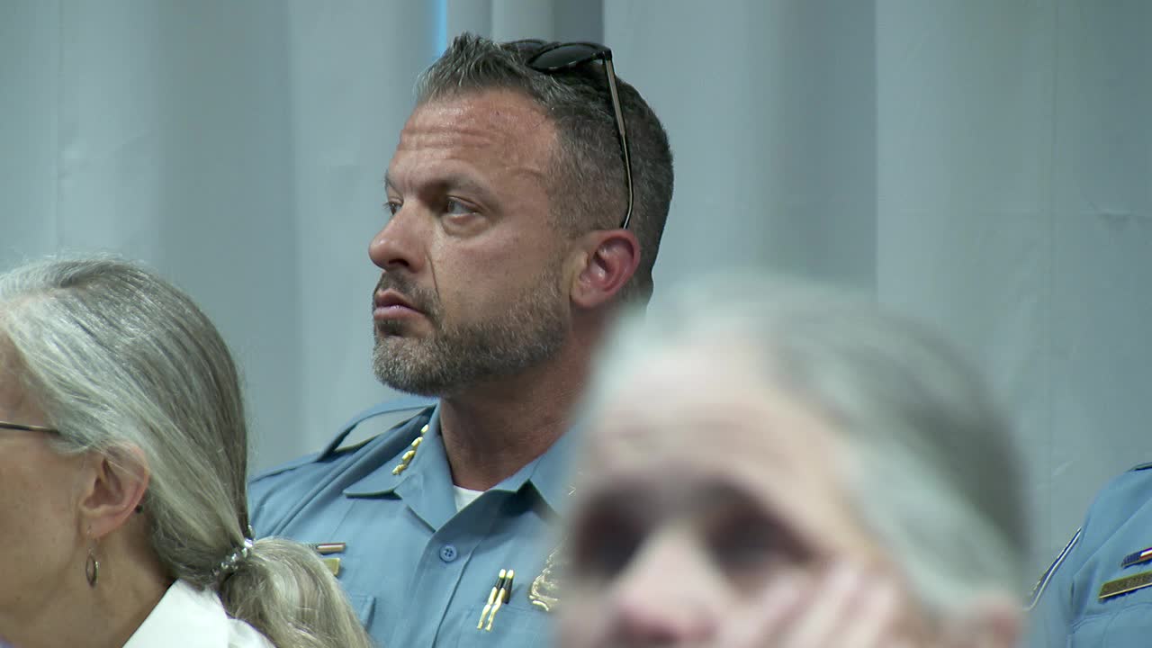 Minneapolis community weighs in on police contract ahead of council ...