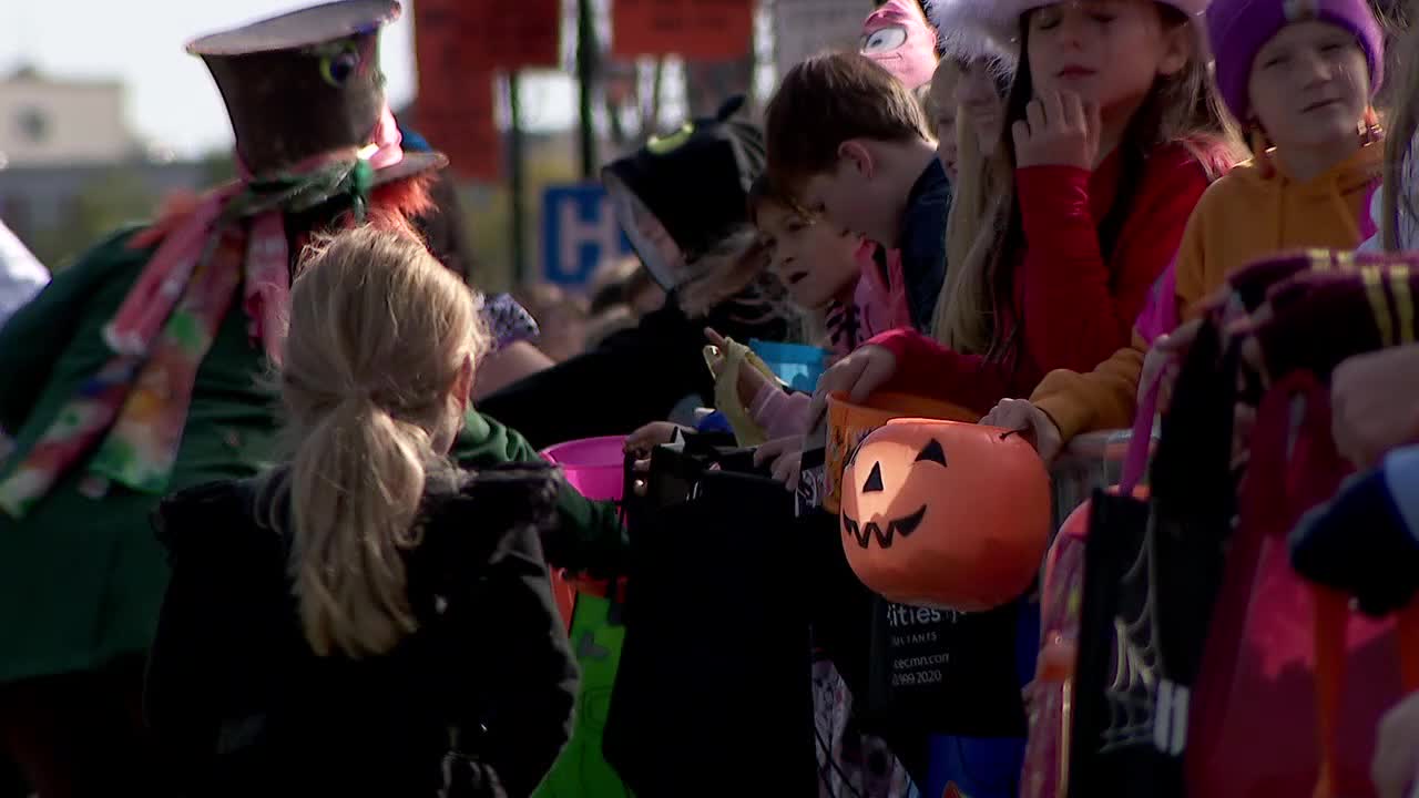 Anoka, 'Halloween Capital of the World', draws large crowds for annual ...