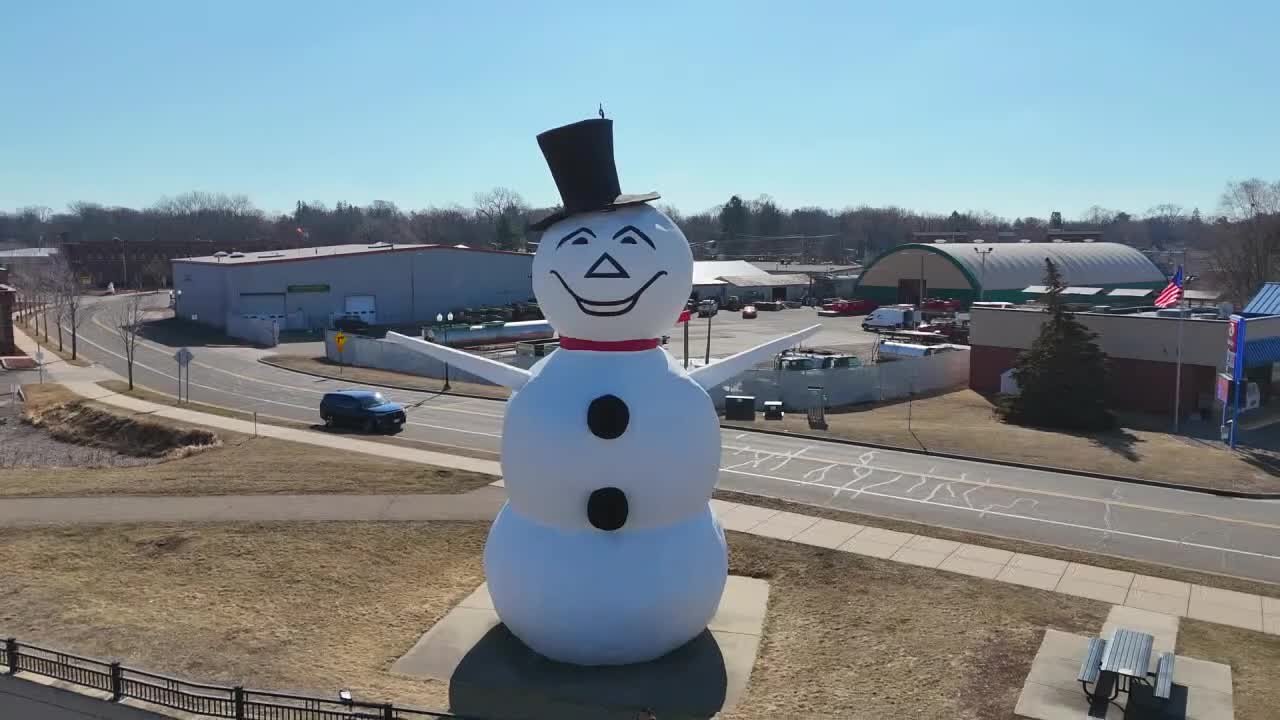 North St. Paul’s giant snowman is a frosty fixture | FOX 9 Minneapolis ...