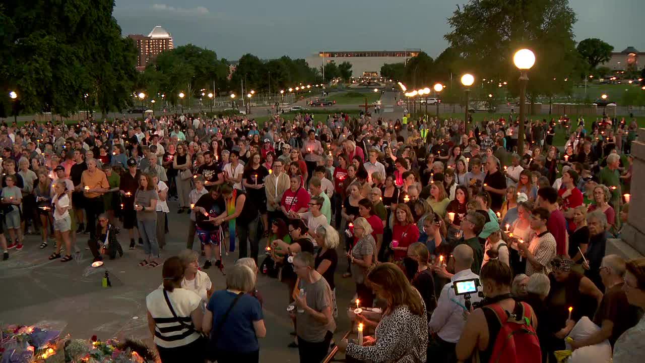 Hortmans remembered at candlelight vigil on MN State Capitol steps ...