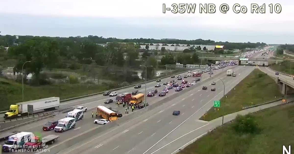 27 students unhurt after school bus crash on I-35W in Mounds View | FOX ...