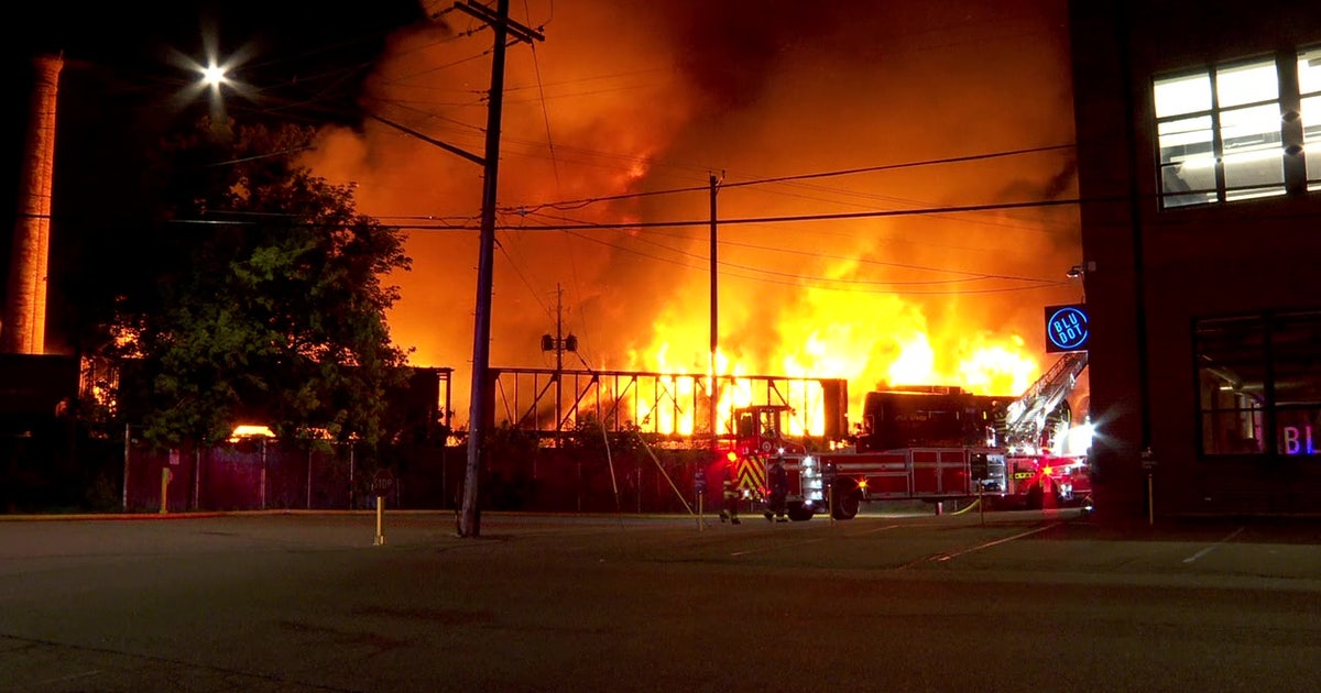 Massive fire destroys abandoned NE Minneapolis commercial buildings ...