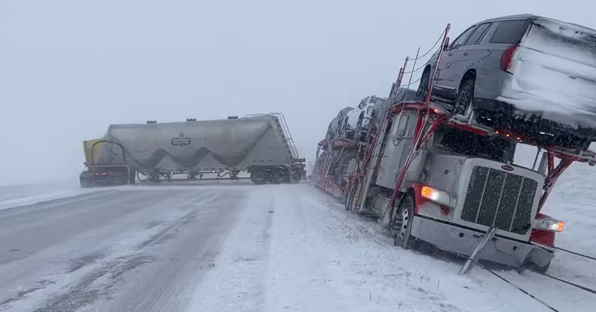 MN weather: Snowy roads lead to 472 crashes, 596 vehicles off the road ...