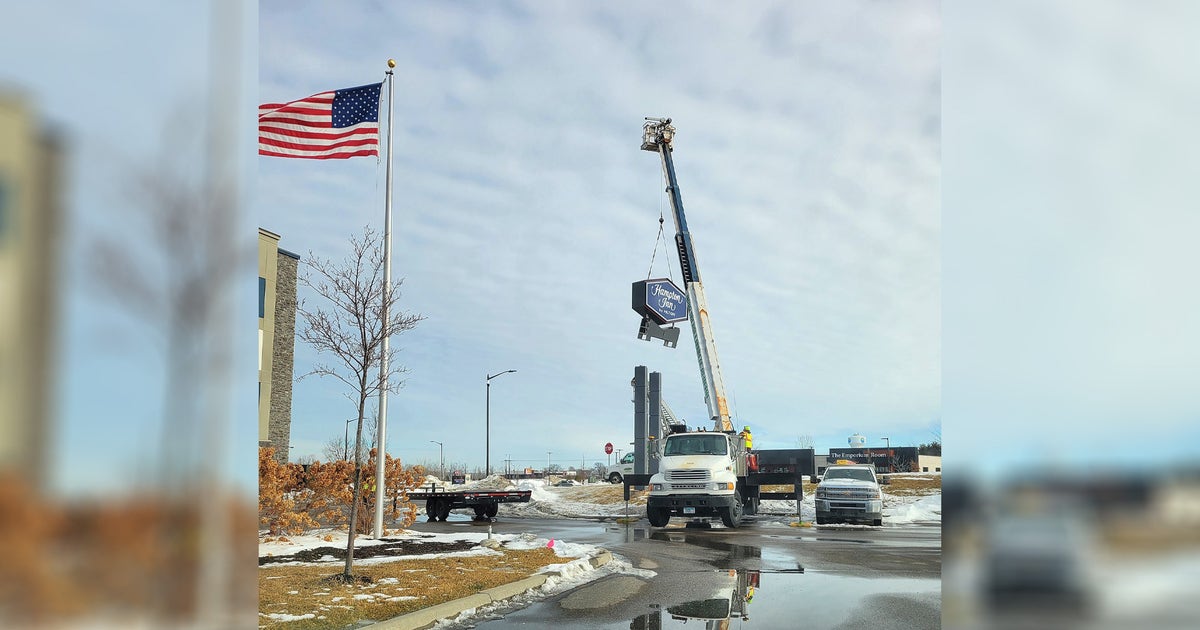Lakeville Hampton Inn takes down signage after being accused of denying ...