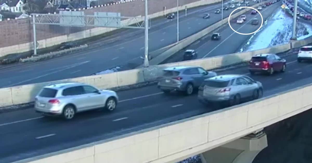 ICE agent drives on shoulder, points gun at another driver on highway ...