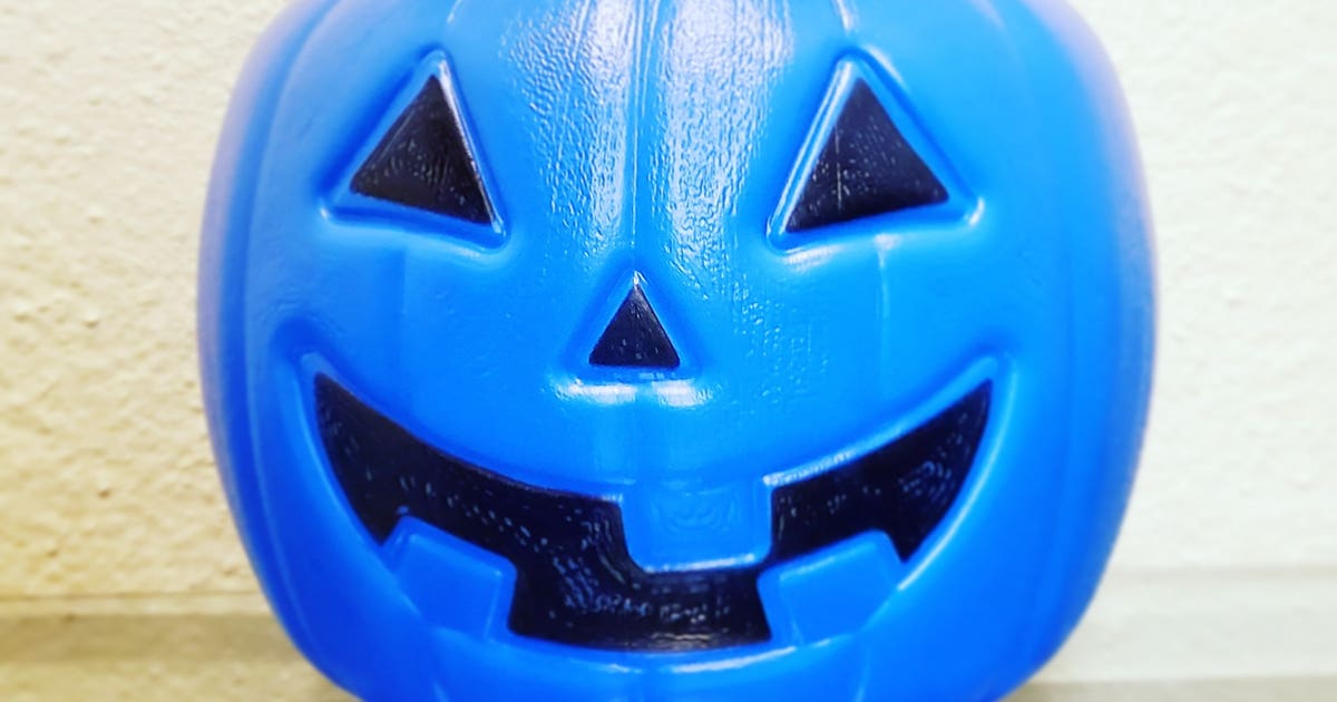 Viral Facebook post raises awareness for autism with blue Halloween ...