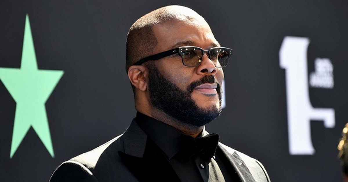 Report: Tyler Perry becomes first black person to own a major film ...