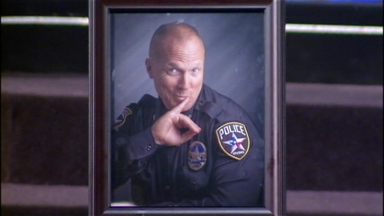 Friends remember Irving officer killed in crash | FOX 11 Los Angeles