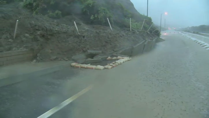 Landslide causes road closure in San Clemente | FOX 11 Los Angeles