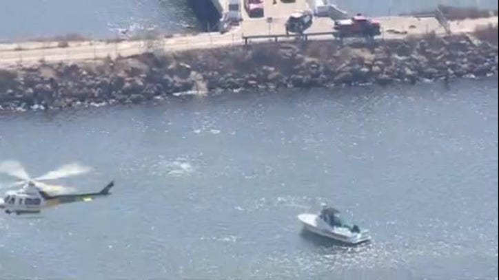 Emergency crews searching for missing swimmer in Marina del Rey Channel ...