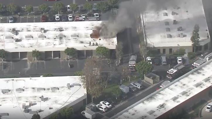 Fire erupts at commercial building in Garden Grove | FOX 11 Los Angeles