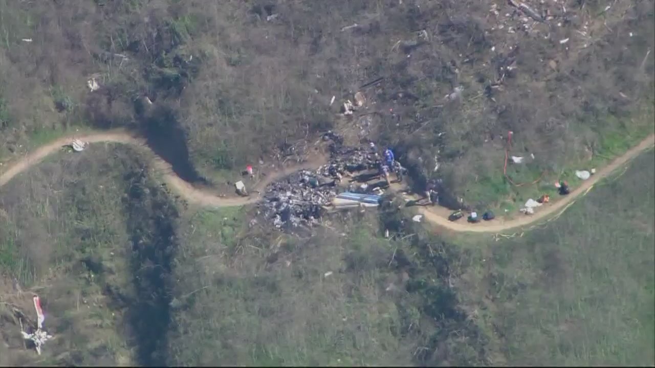 Ntsb Officials Continue Federal Investigation Into Deadly Calabasas