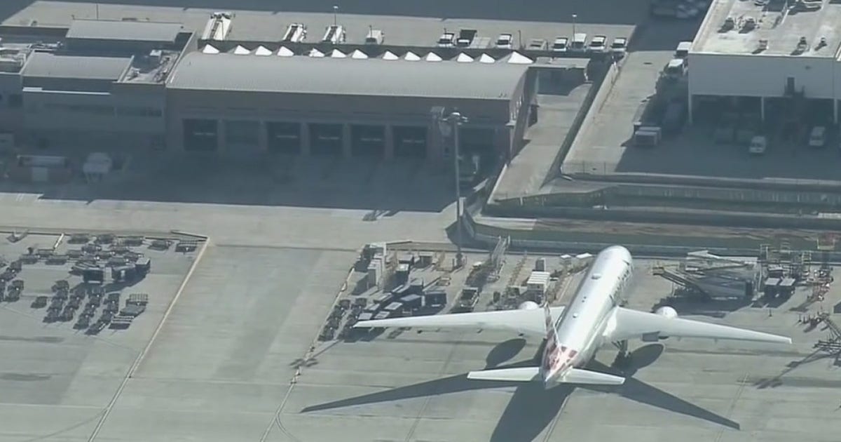 Coronavirus outbreak reported at LAFD Station 80 that serves LAX | FOX ...