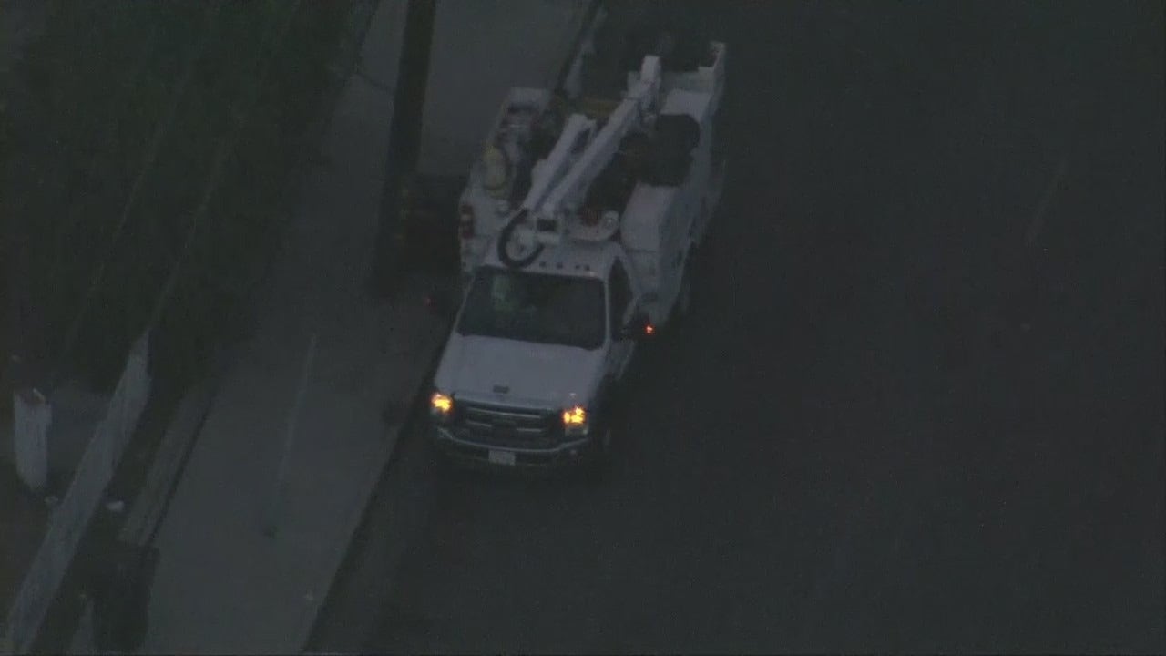 High winds knock out power for tens of thousands across Southern California | FOX 11 Los Angeles