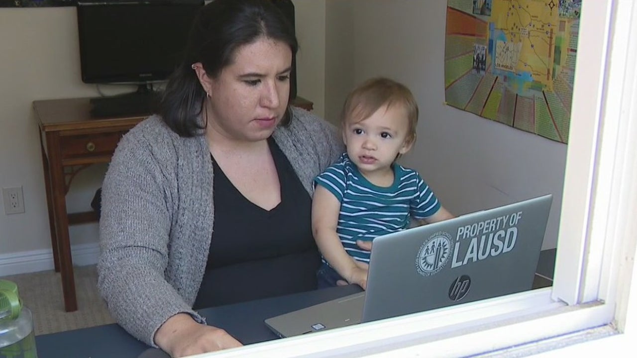 LAUSD teachers circulating petition to work from home | FOX 11 Los Angeles LAUSD teachers circulating petition to work from home | FOX 11 Los Angeles