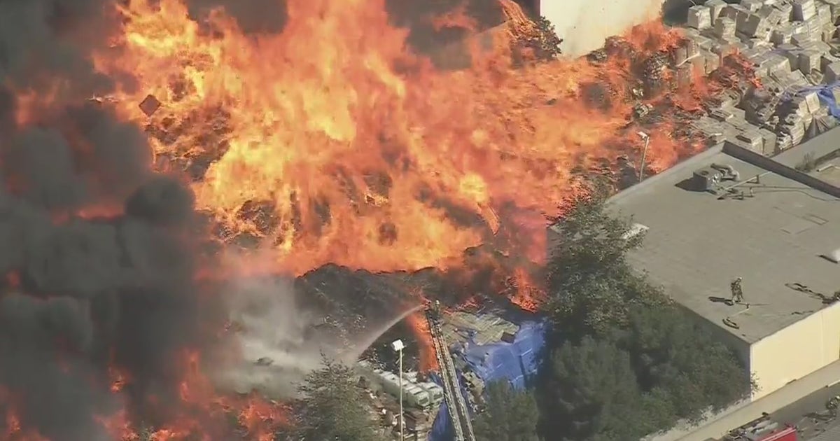 VIDEO: Two massive fires break out at warehouses in Carson and El ...