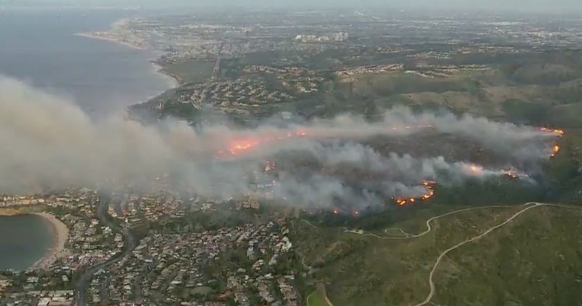 Emerald Bay fire: Crews contain fire that erupted in Laguna Beach | FOX ...