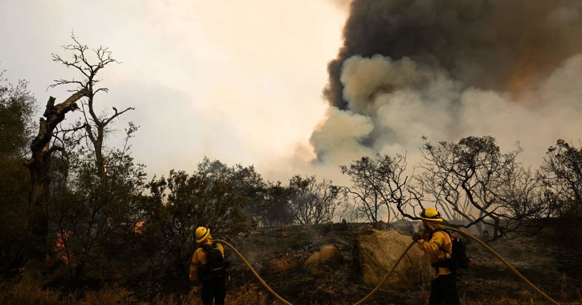 Fairview Fire: Crews near full containment of Hemet blaze | FOX 11 Los ...