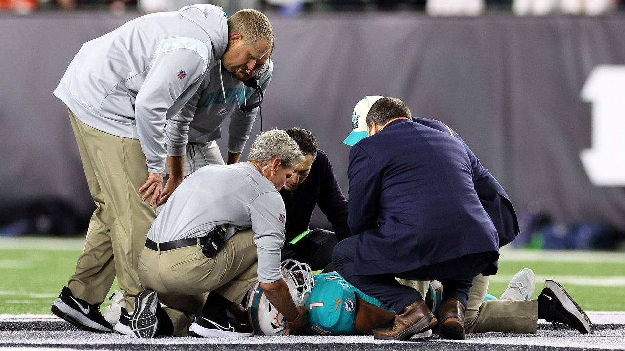 NFL modifies concussion protocol after Tua Tagovailoa review | FOX 11 ... NFL modifies concussion protocol after Tua Tagovailoa review | FOX 11 ...