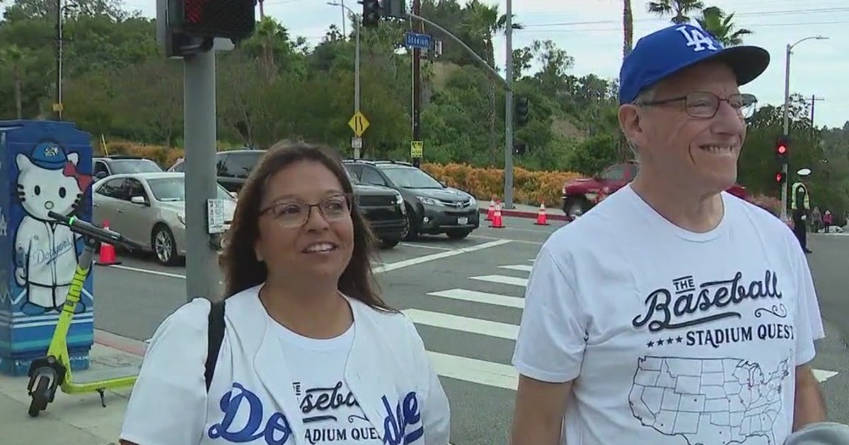 SoCal couple visits 30 baseball stadiums in 30 days | FOX 11 Los Angeles