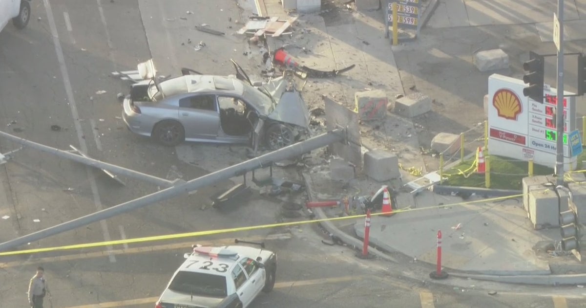 3 hospitalized after Long Beach pursuit ends in multi-vehicle crash ...
